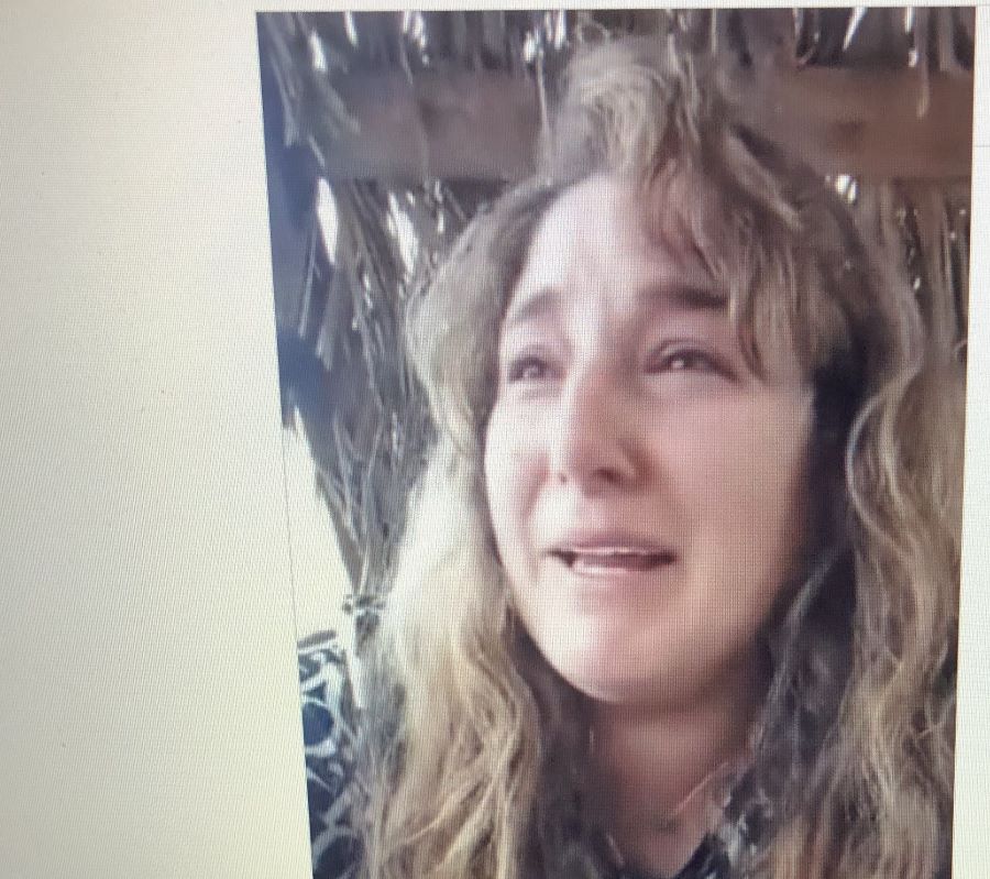 فيديو لزوجة مطرب لبناني تطالبه بالطلاق: تبدو ملاكاً وأنت شيطان - شاشات Shashat